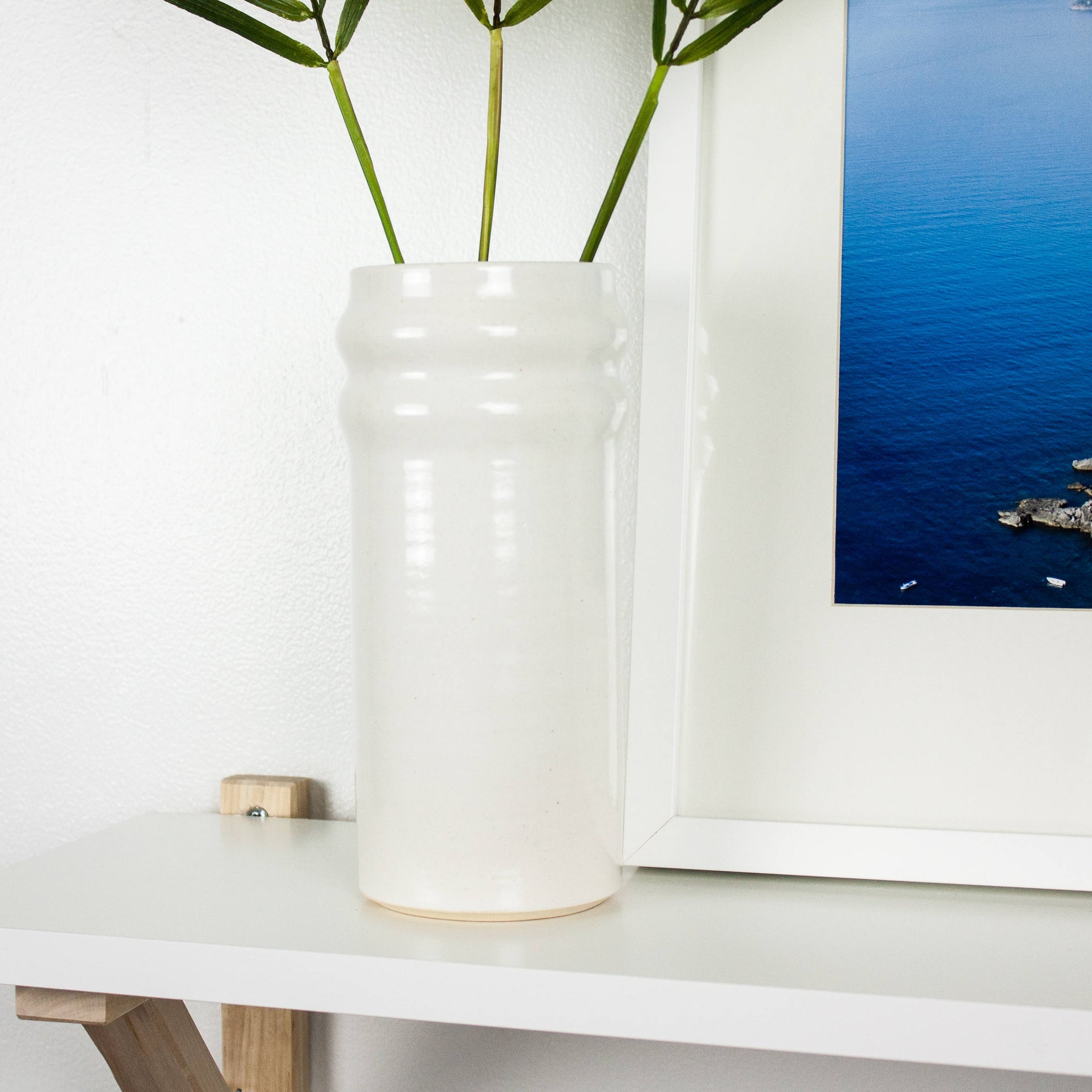 White Ripple Vase – Barombi Studios